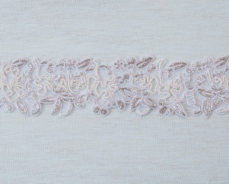 Prosper Beaded Embroidered Lace Applique (Large) - Shine Trim