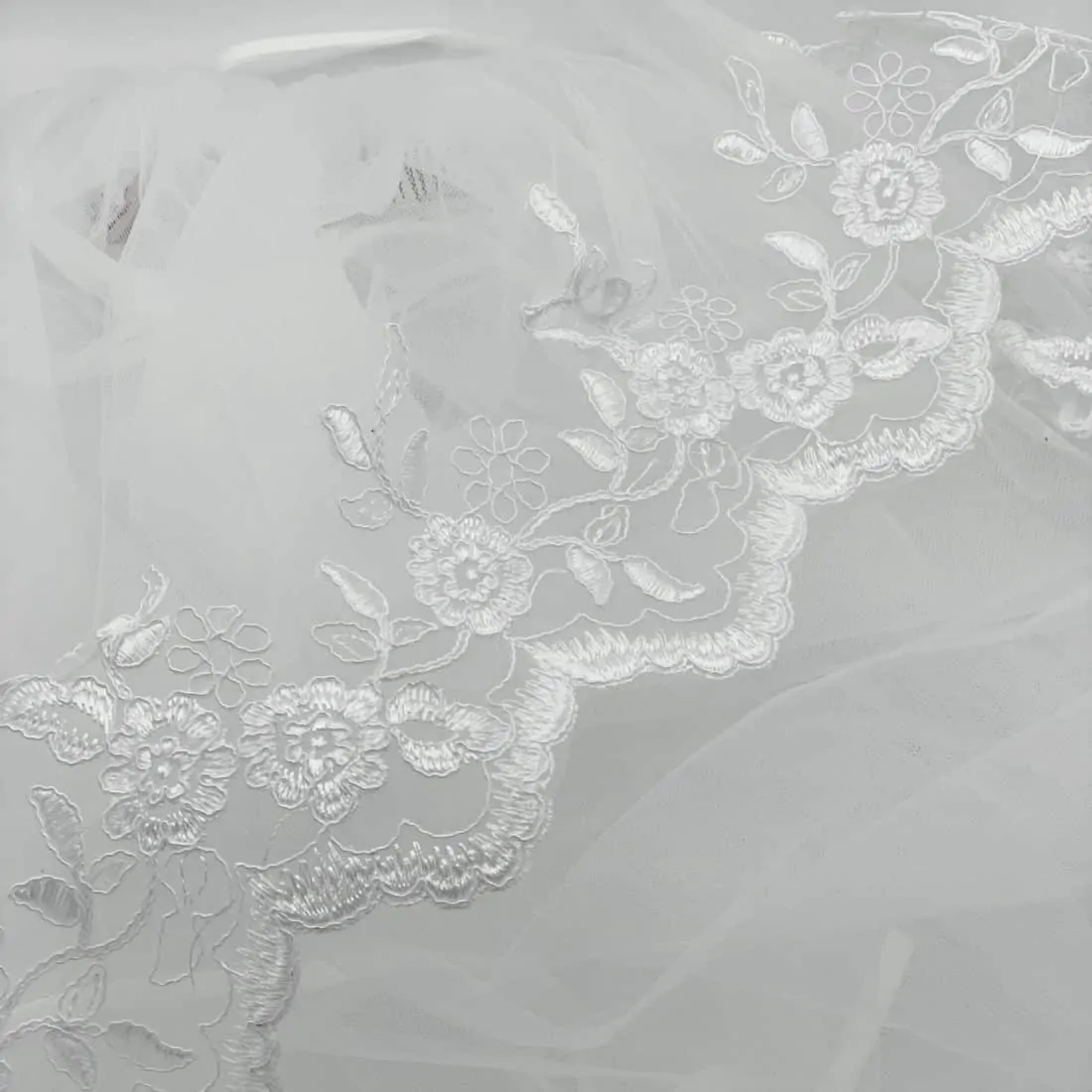 Bridal Lace - Shine Trim